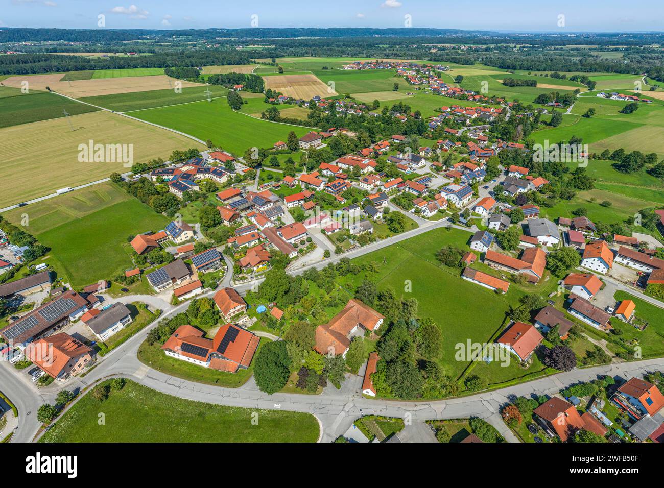 Ausblick auf Haiming zwischen Inn und Salzach in Oberbayern Die ...