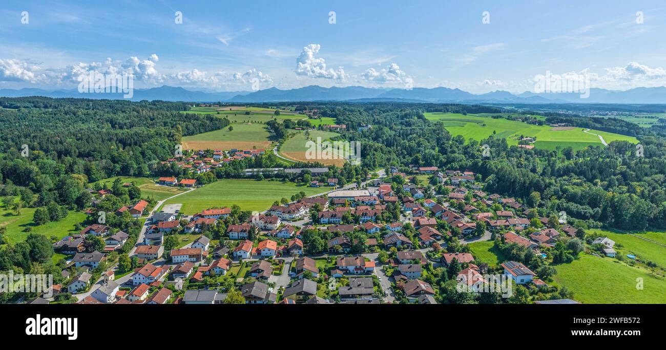 Die Gemeinde Amerang im oberbayerischen Chiemgau von oben Ausblick auf ...