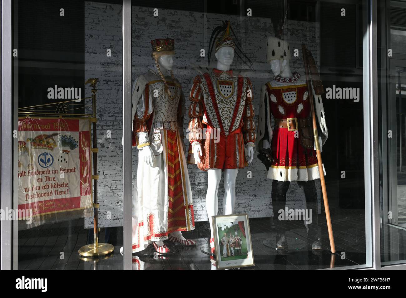 Cologne, Germany. 28th Jan, 2024. The costumes of the Cologne carnival ...
