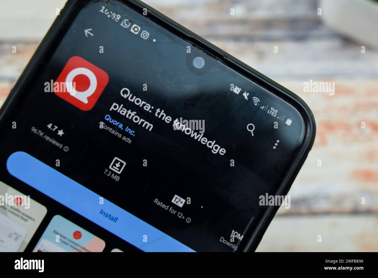 Quora logo hi-res stock photography and images - Alamy