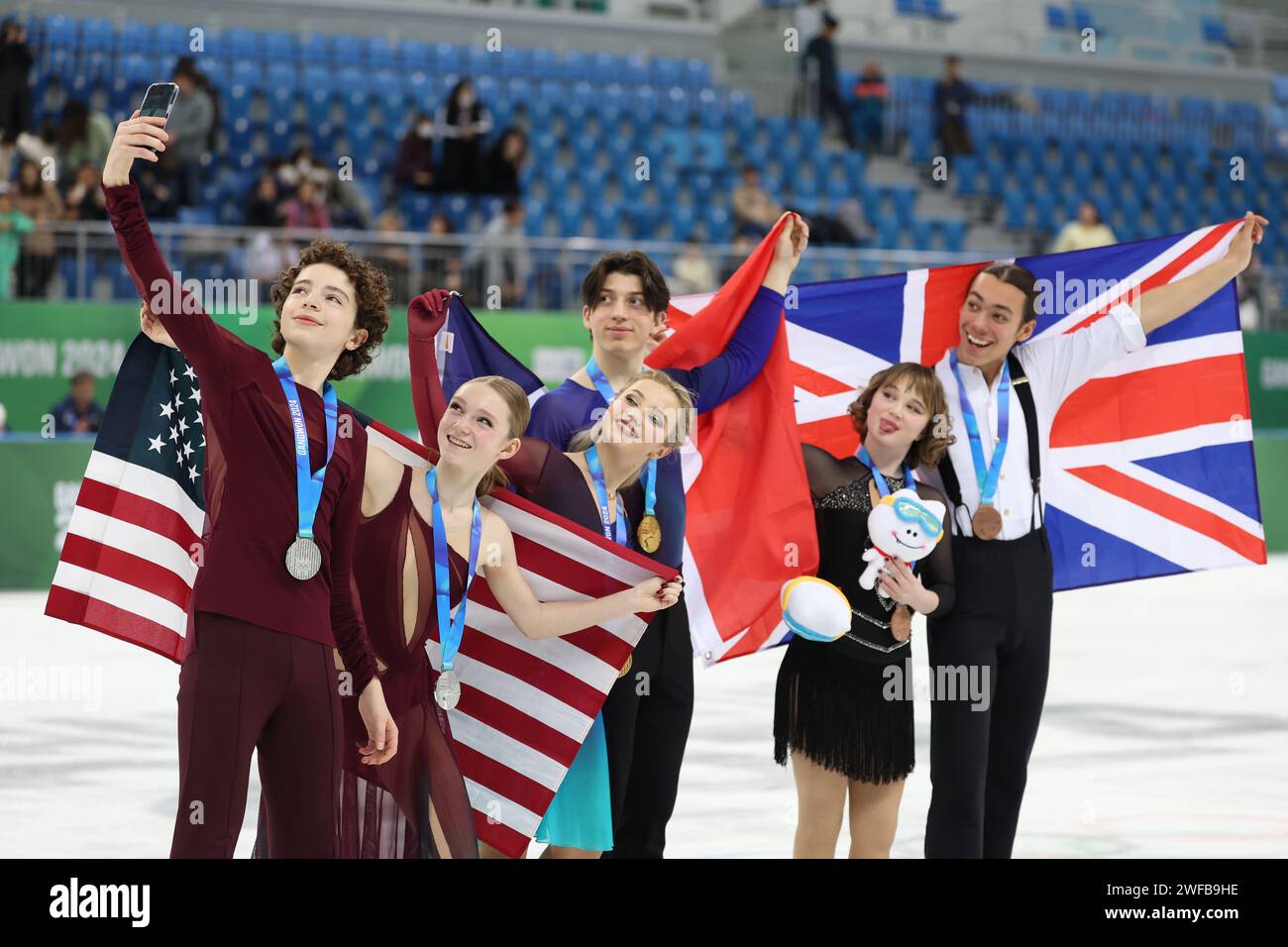 Gangneung, South Korea. 30th Jan, 2024. (L to R) Silver medalists Dylan ...