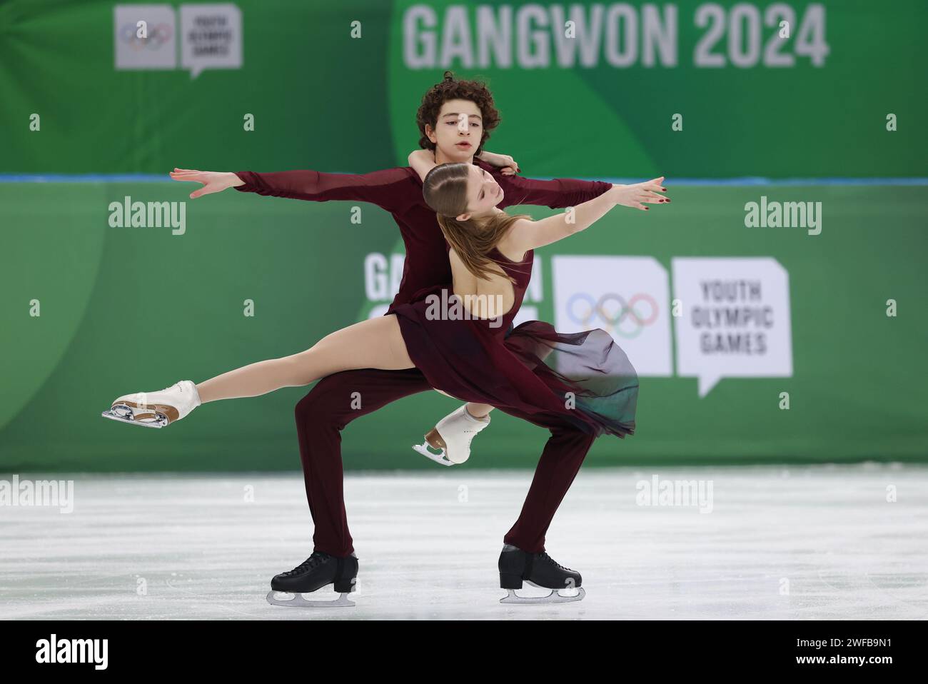 Gangneung, South Korea. 30th Jan, 2024. Olivia Ilin (front) /Dylan Cain ...