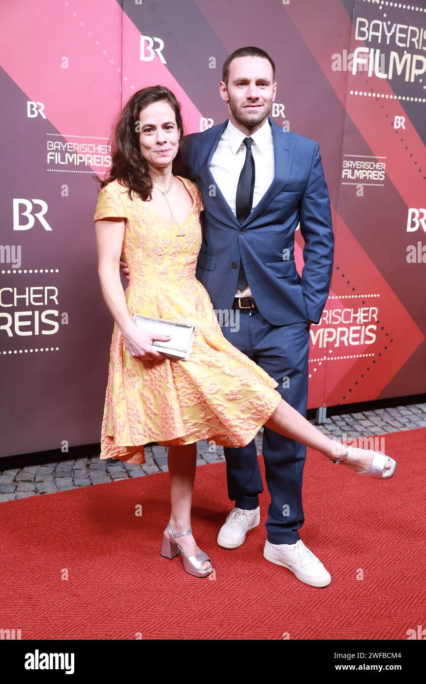 Maya Haddad and Jonathan Müller bei der Verleihung des 45. Bayerischen ...