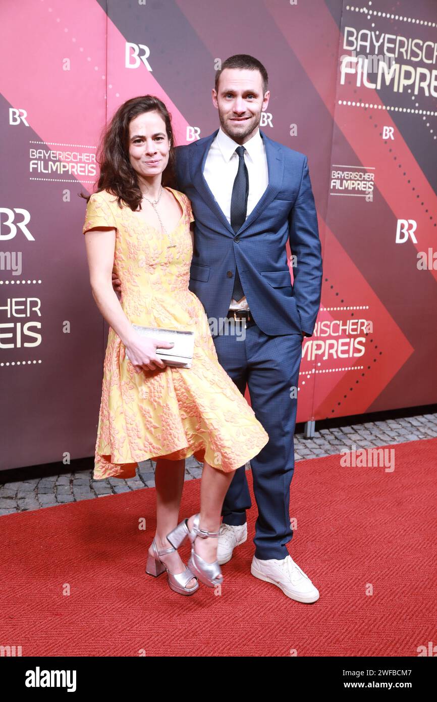 Maya Haddad and Jonathan Müller bei der Verleihung des 45. Bayerischen ...