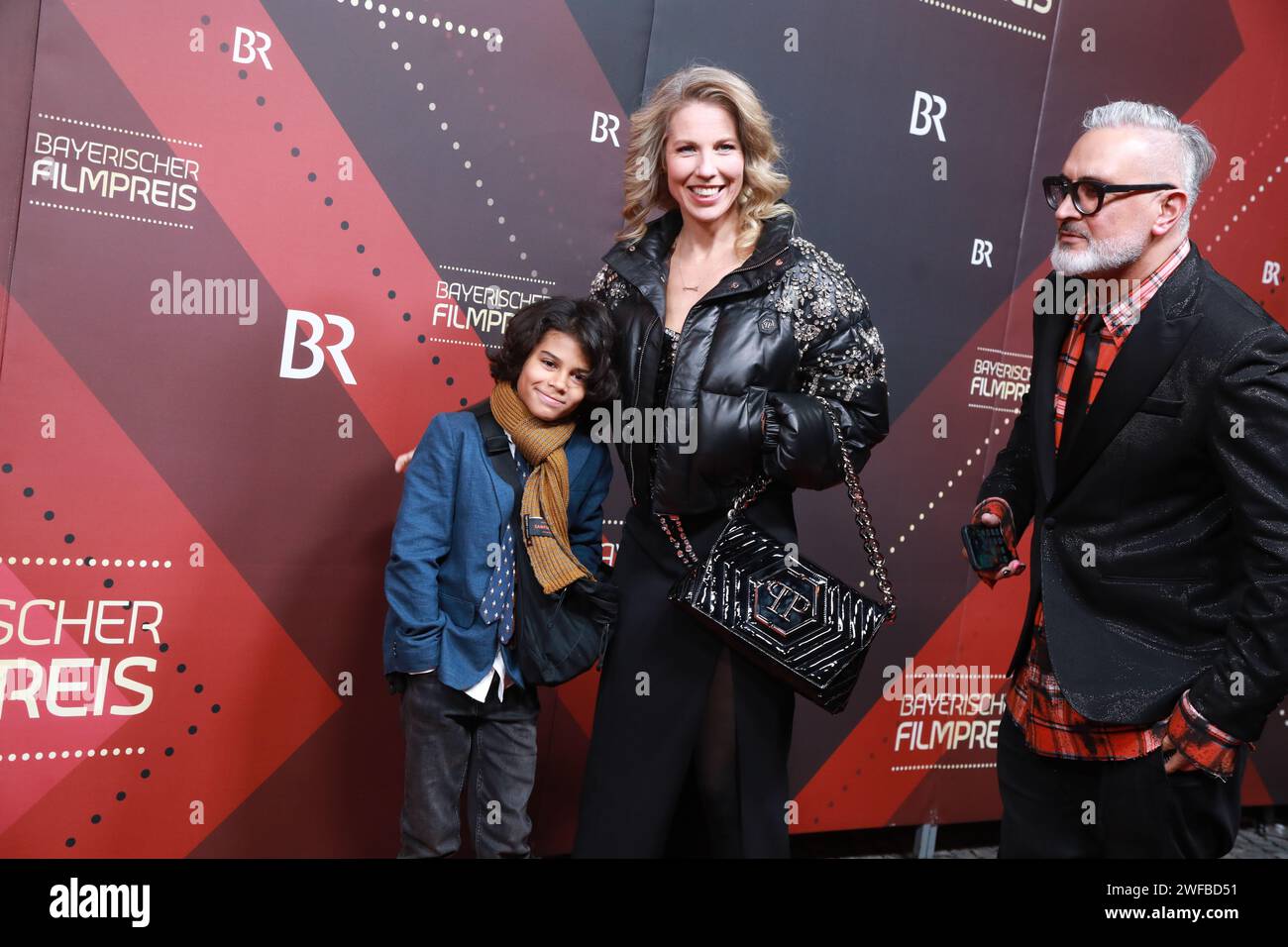 Fabrice, Fab, Morvan Ehefrau Tessa und Sohn Sacha bei Verleihung des 45 ...