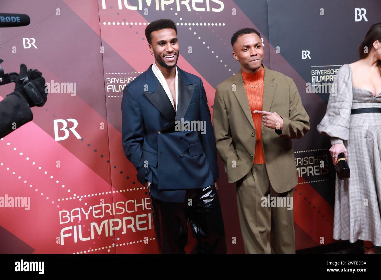 Tijan Njie, Bella Dayne und Elan Ben Ali bei der Verleihung des 45 ...