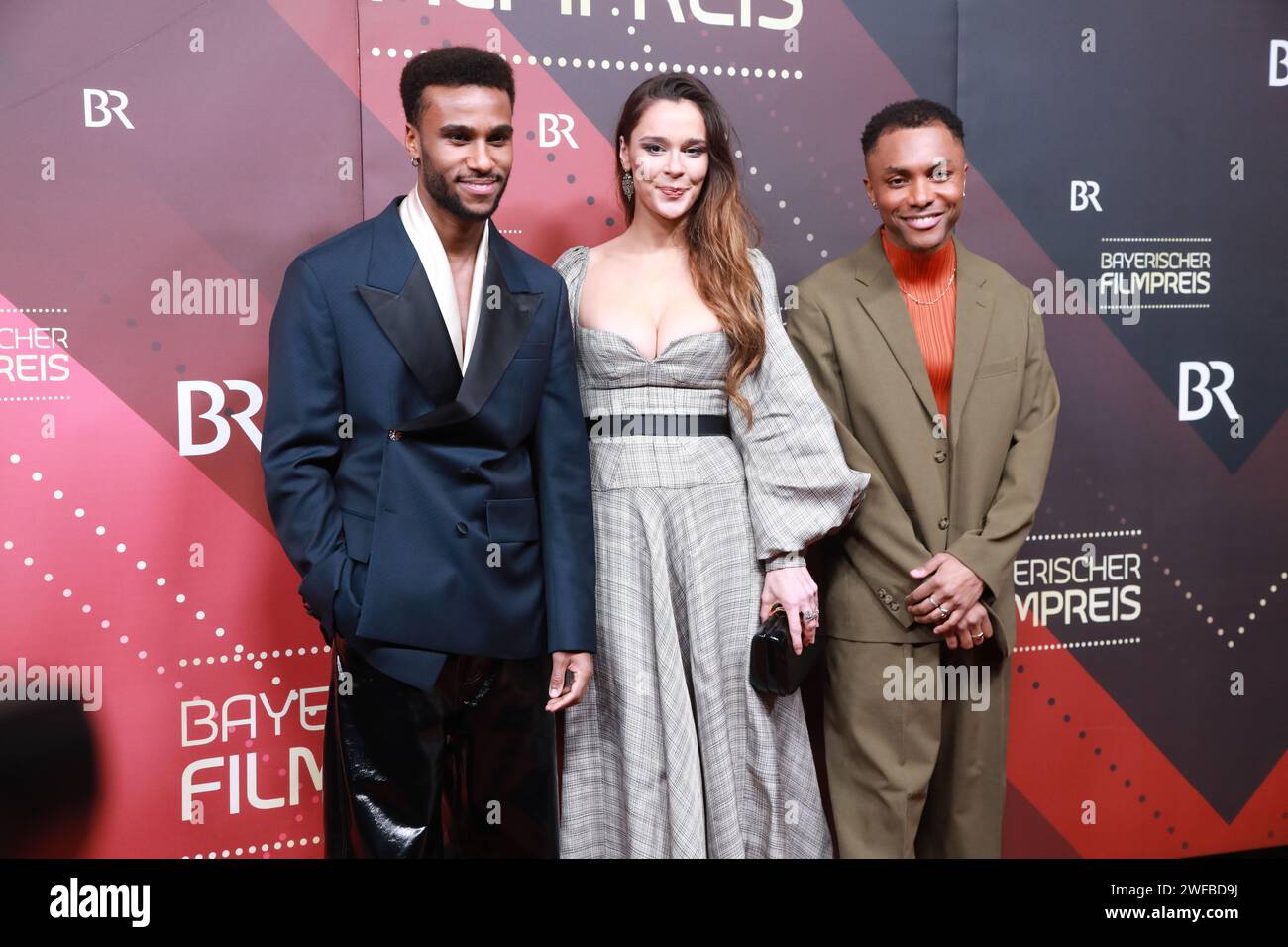 Tijan Njie, Bella Dayne und Elan Ben Ali bei der Verleihung des 45 ...