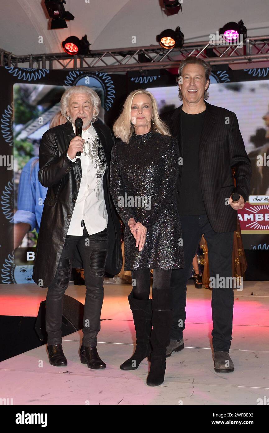 Hermann Buehlbecker, Bo Derek und John Corbett / LambertzNight 2024 ...