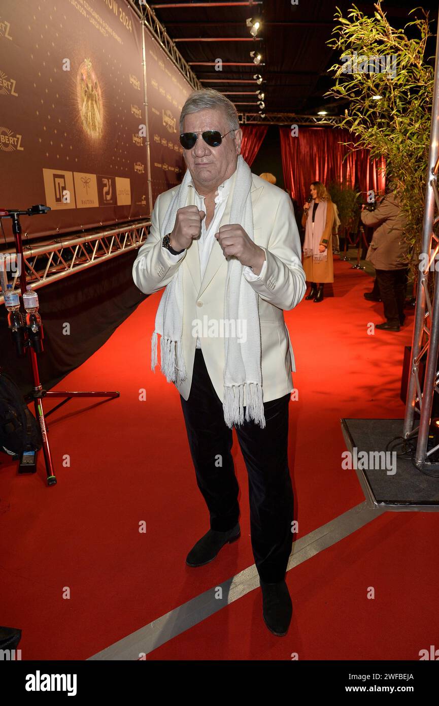 Claude-Oliver Rudolph / LambertzNight 2024 / Wartesaal am Kölner Dom ...