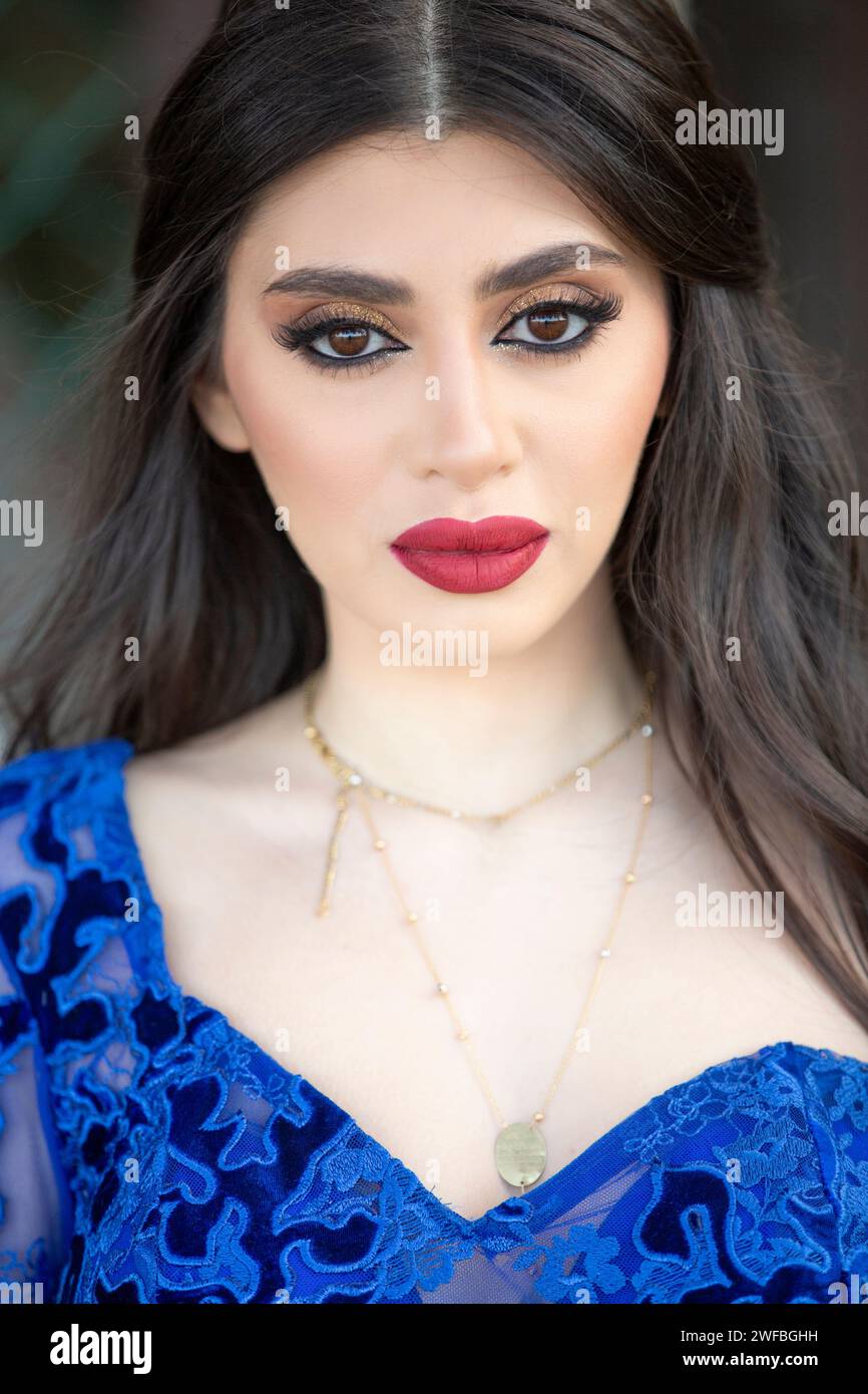 Posh woman hi-res stock photography and images - Alamy