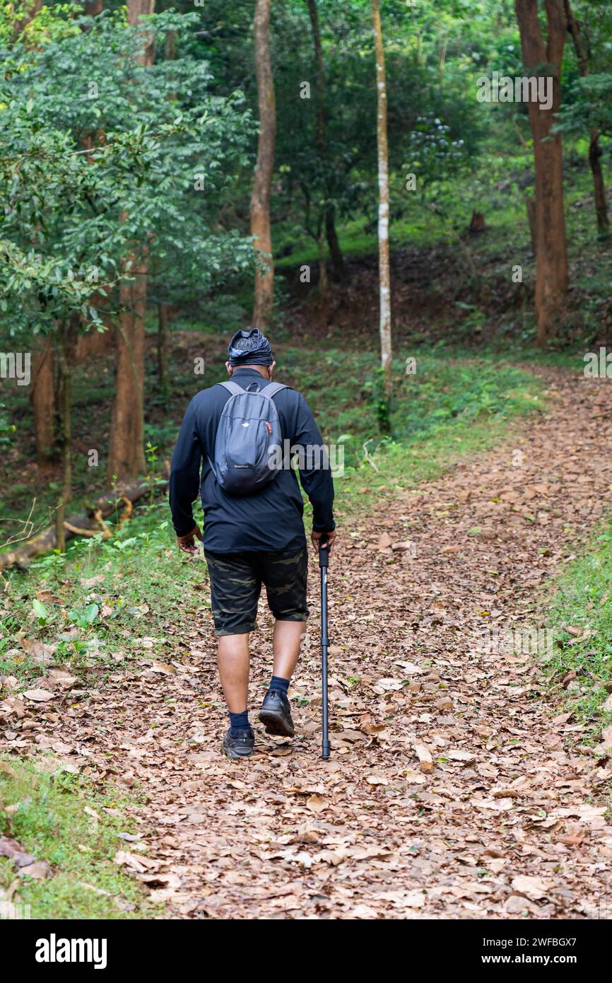 Photographer Mountain Trekking in Waynad wild life Sanctuary. 07 ...