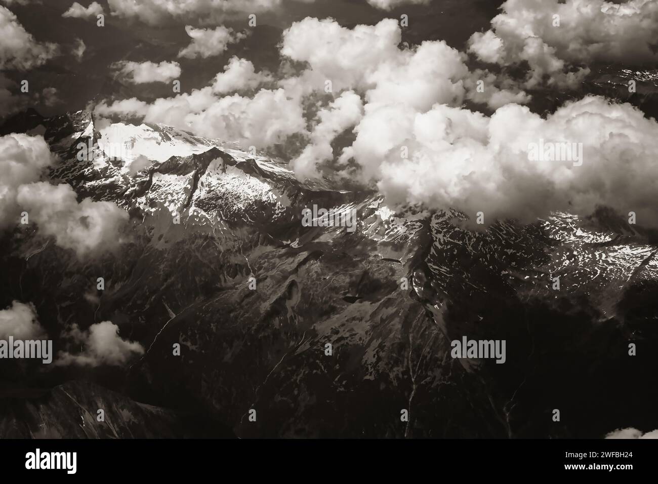 Alpen von oben hi-res stock photography and images - Alamy