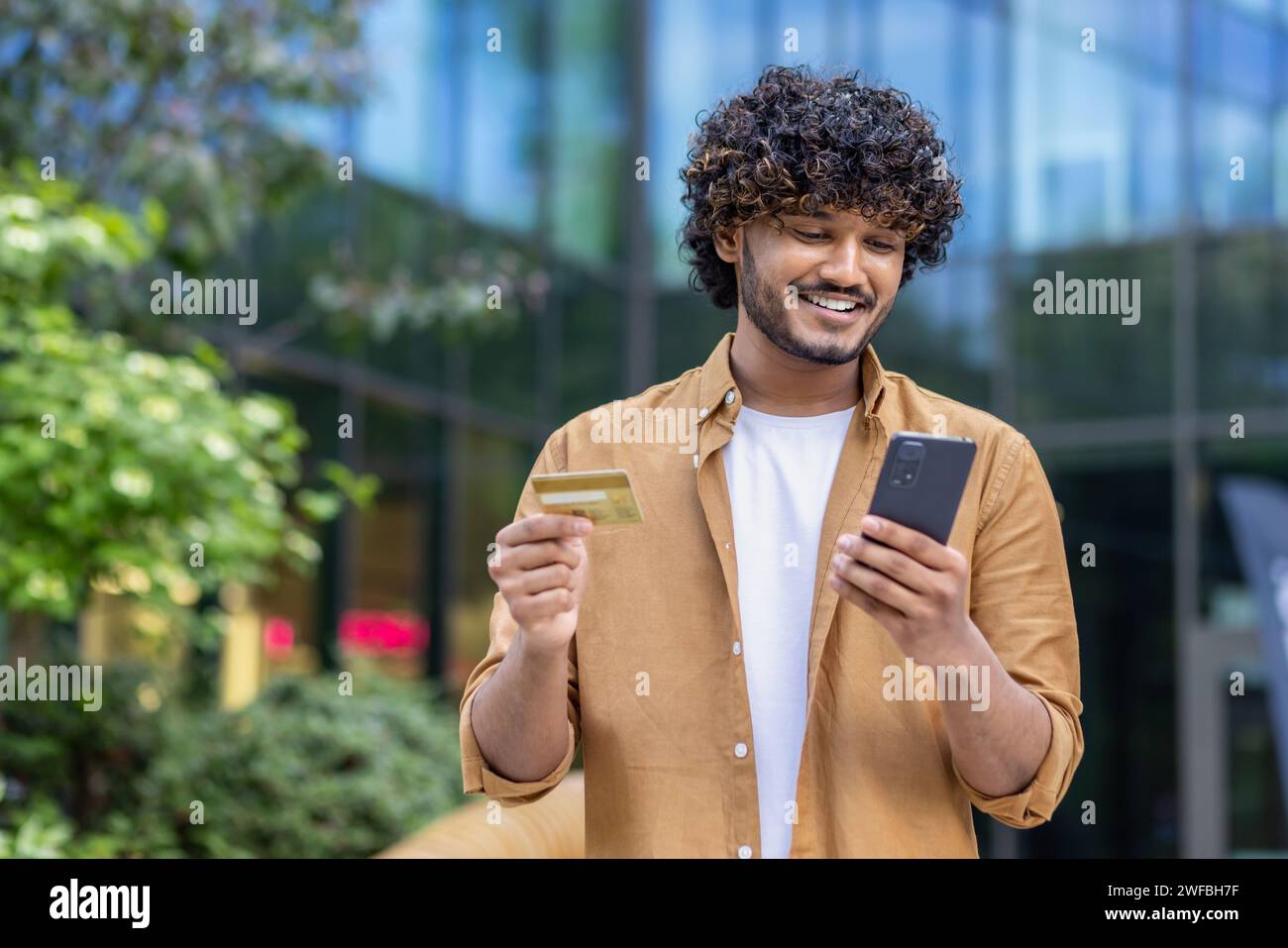 India cashless banking hi-res stock photography and images - Alamy