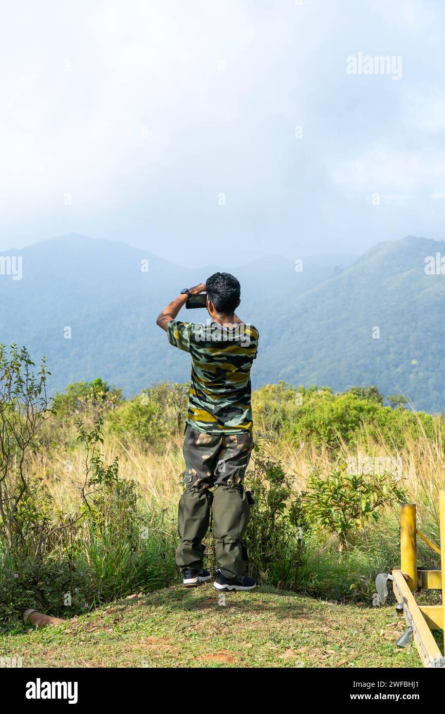 Photographer Mountain Trekking in Waynad wild life Sanctuary. 07 ...