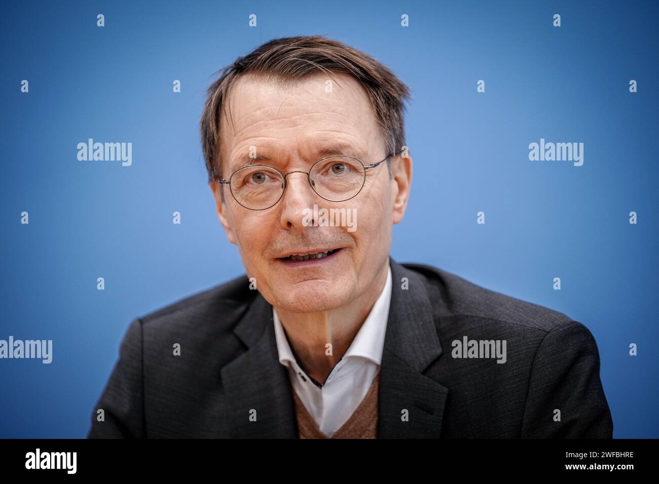 Berlin, Germany. 30th Jan, 2024. Karl Lauterbach (SPD), Federal Minister of Health, gives a ...