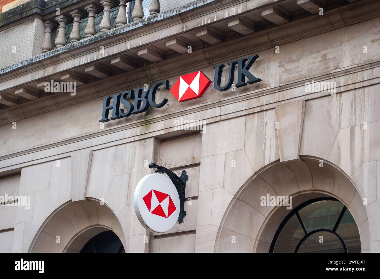 Maidenhead, UK. 29th January, 2024. An HSBC UK Bank branch in ...
