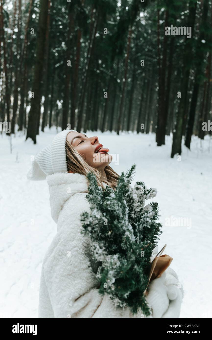 Portrait happy blonde woman catching hi-res stock photography and ...