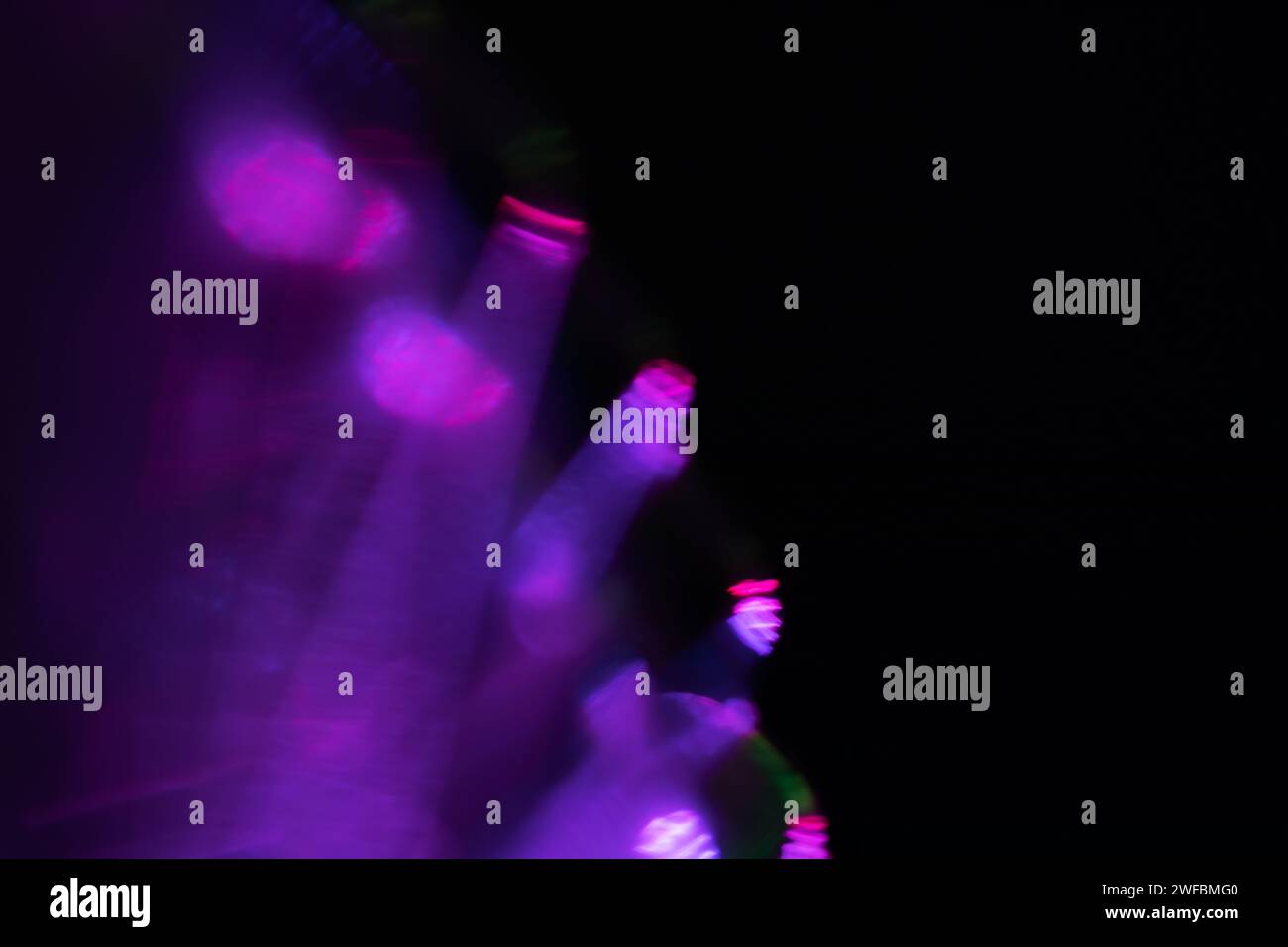 Blur neon light. Lens flare overlay. Bokeh fluorescent flash gleam ...