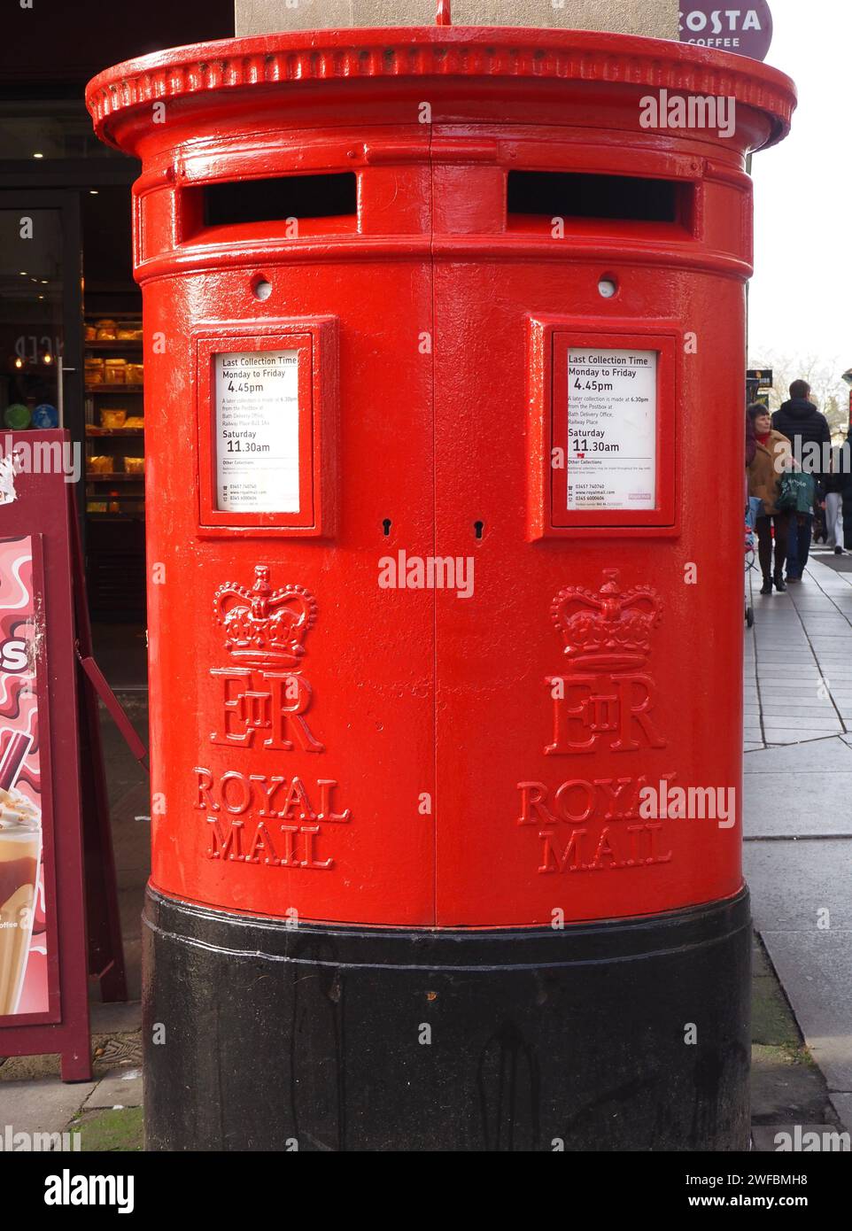 Red Royal Mail ER Elizabeth II postbox Bath city centre Stock Photo - Alamy