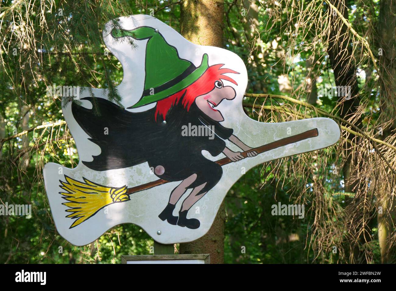 Souvenirs als Mitbringsel aus dem Harz. Hexe, Brockenhexe, Harzhexe ...