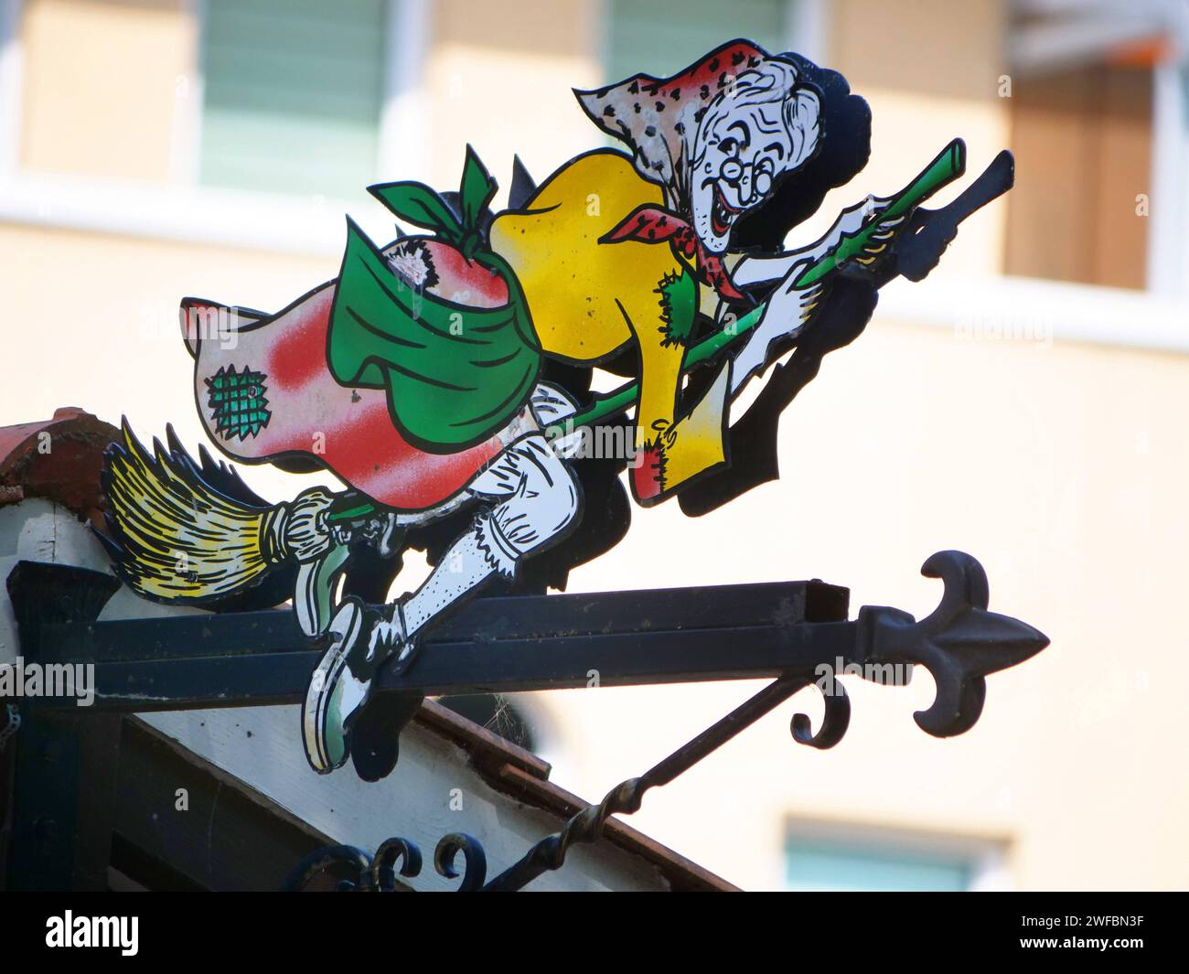 Souvenirs als Mitbringsel aus dem Harz. Hexe, Brockenhexe, Harzhexe ...