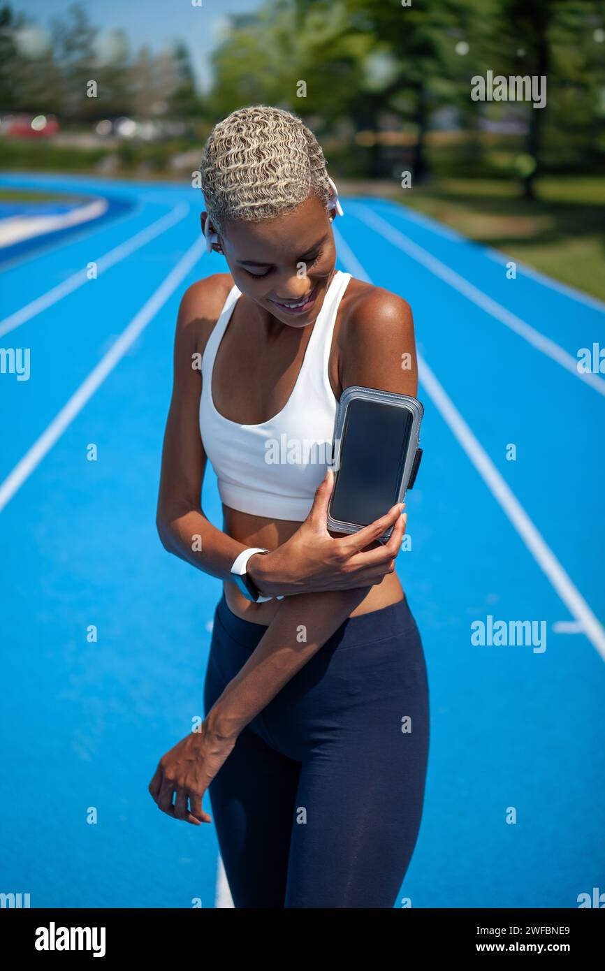 African american black track runner hi-res stock photography and images ...