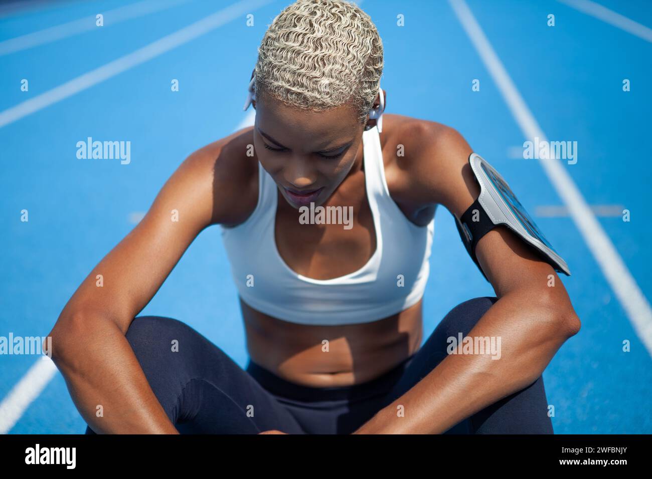 African american black track runner hi-res stock photography and images ...