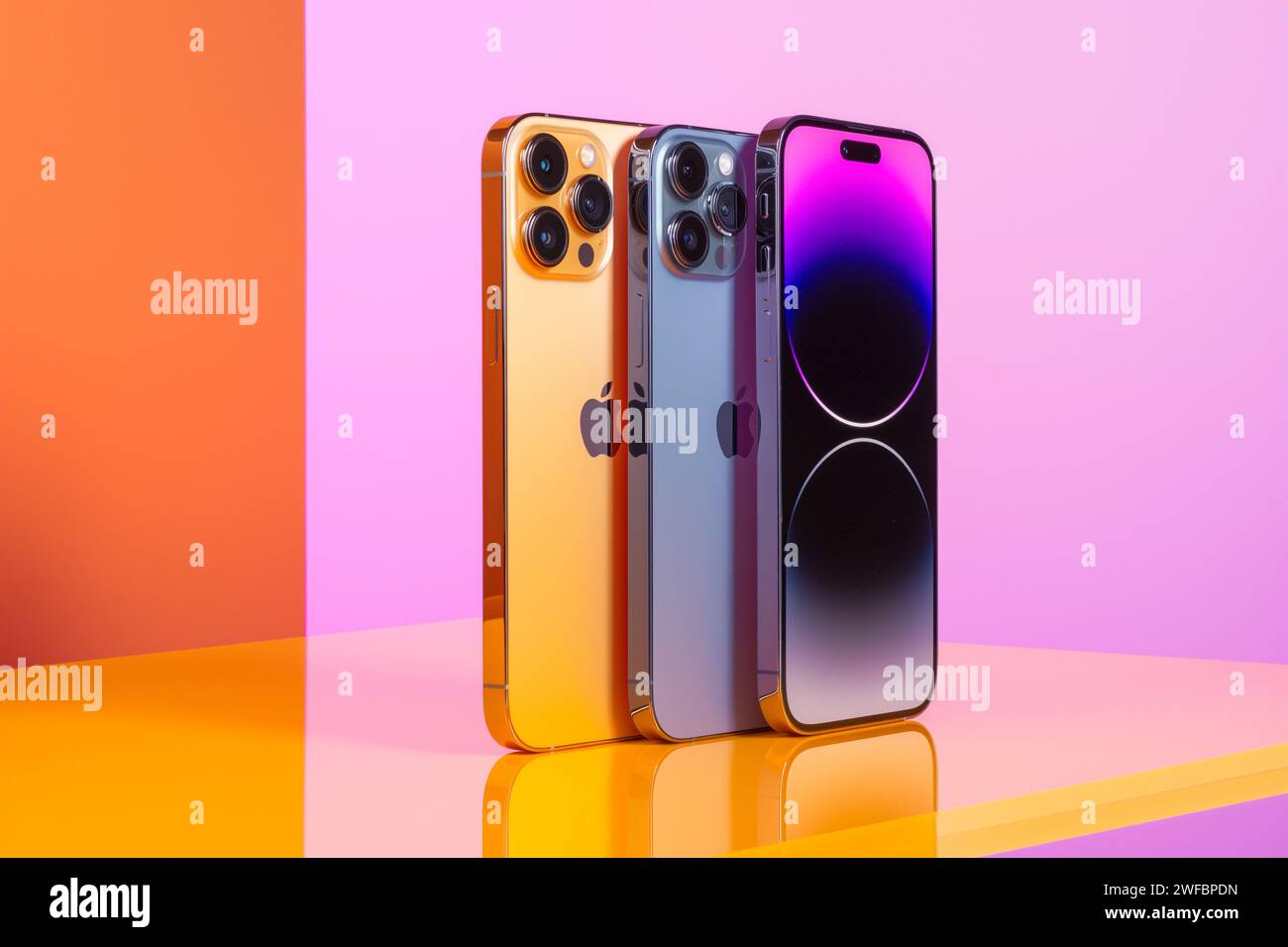 Gradient background 4k hi-res stock photography and images - Alamy