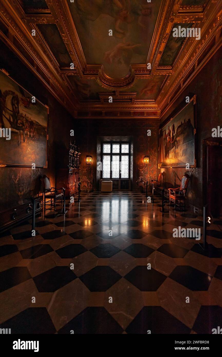Renaissance royal rooms hi-res stock photography and images - Alamy