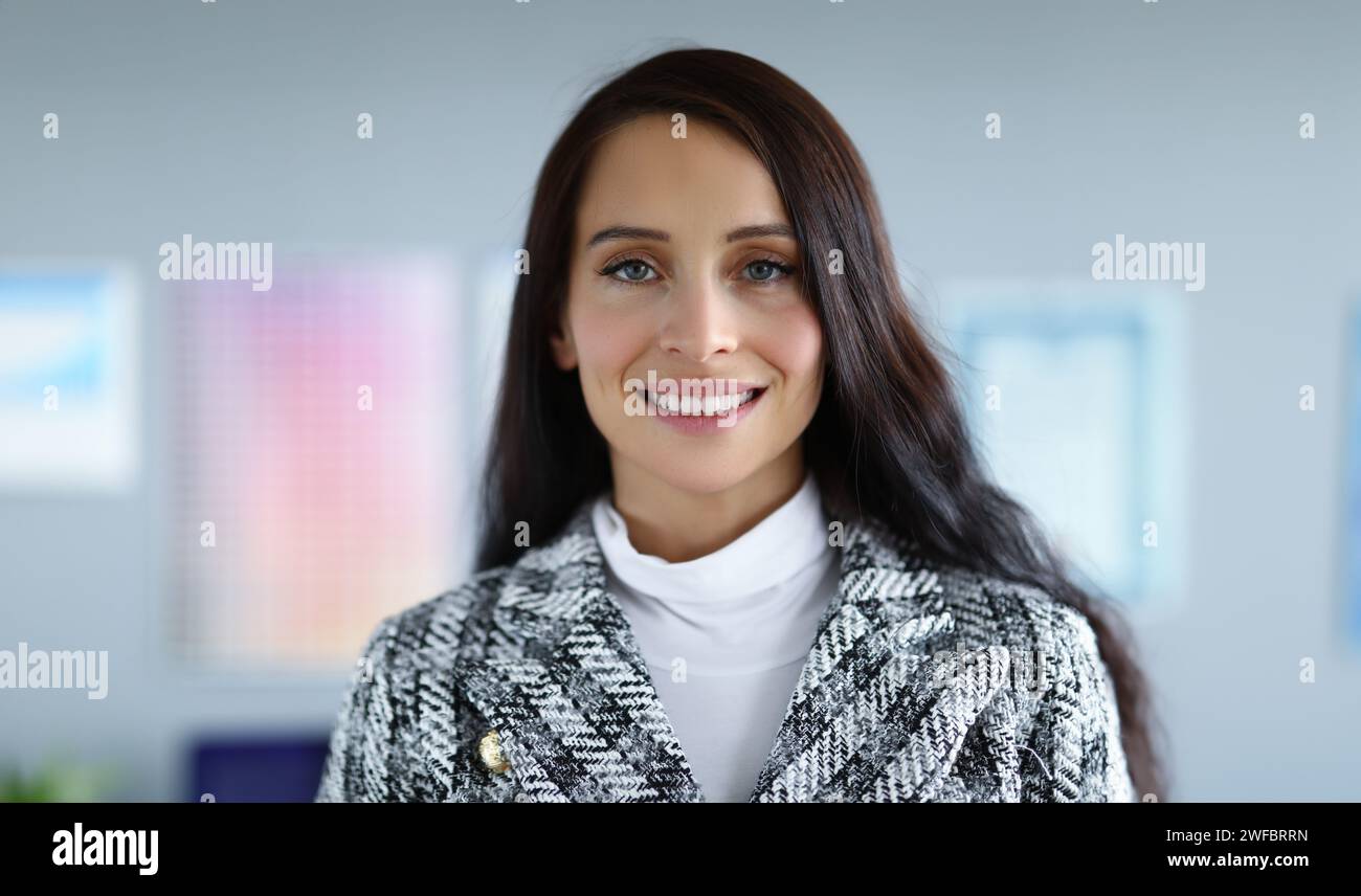 Woman job build fashion hi-res stock photography and images - Alamy