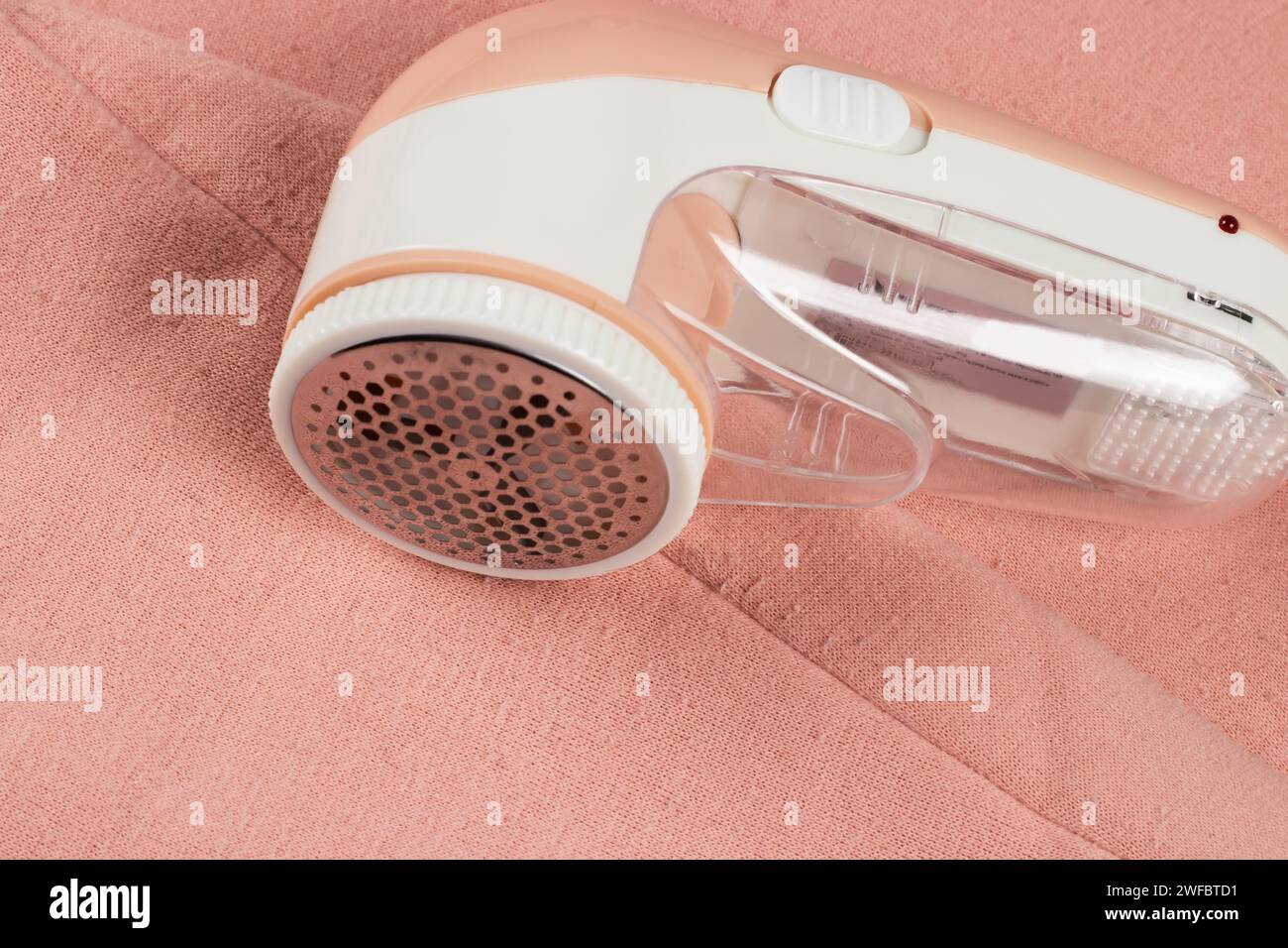 Machine for removing pellets. A special device to remove lint from ...