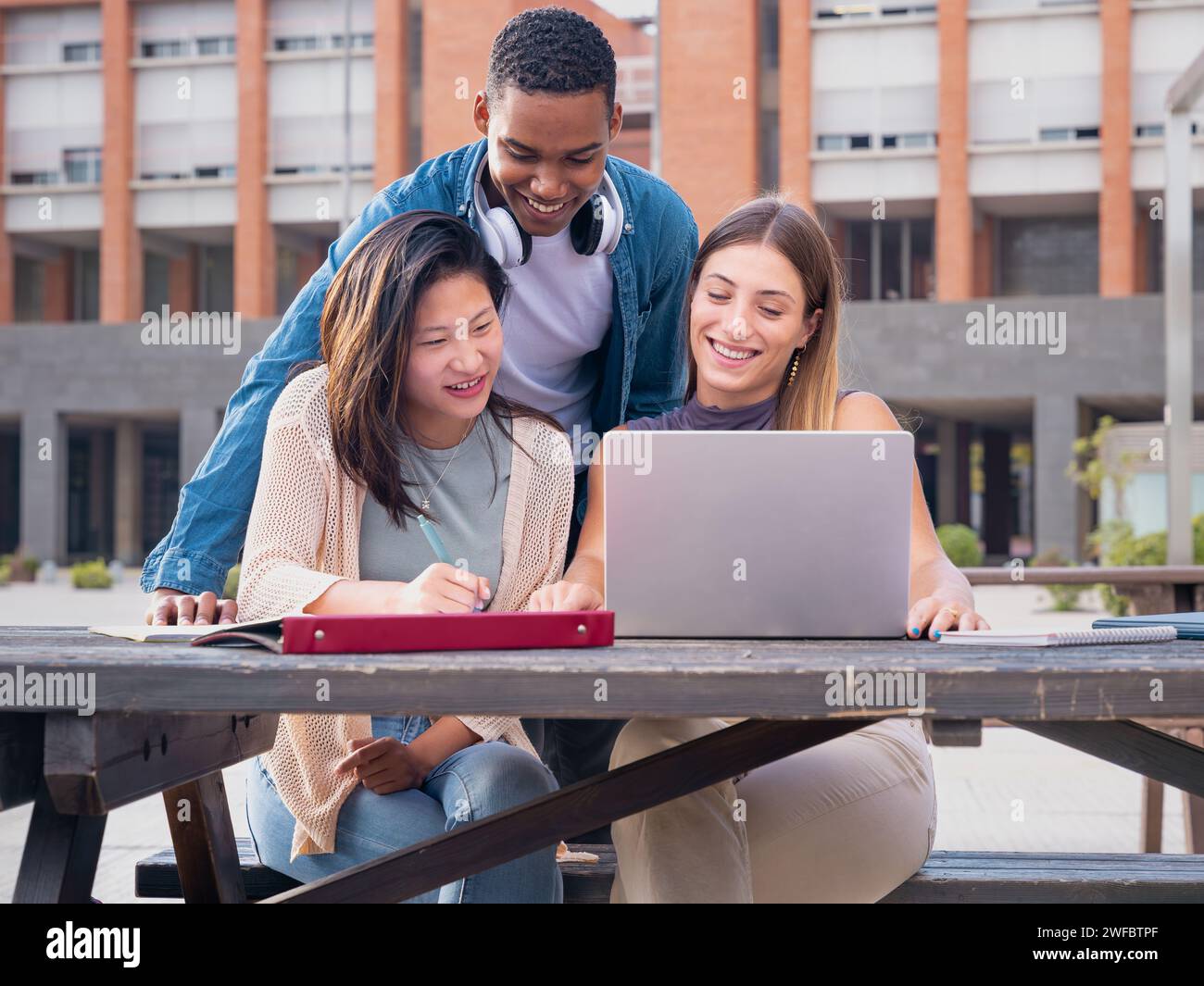 Group students laptops sit hi-res stock photography and images - Alamy
