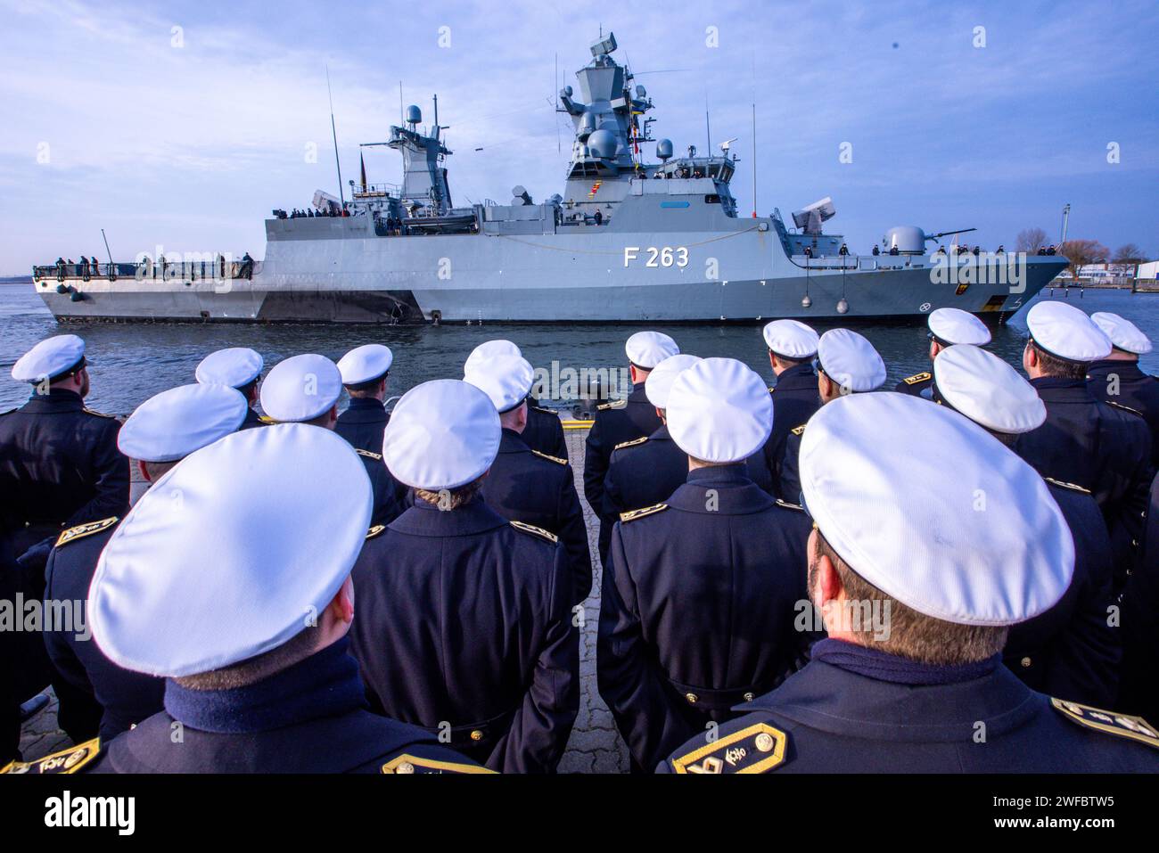 Rostock, Germany. 30th Jan, 2024. Navy personnel from the Warnemünde ...