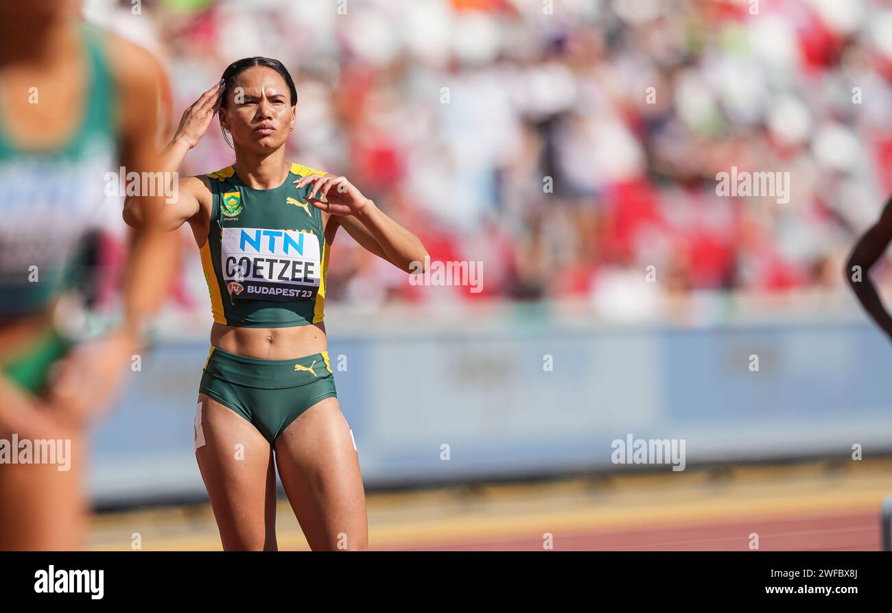 Miranda Charlene COETZEE participating in the 400 meters at the World ...