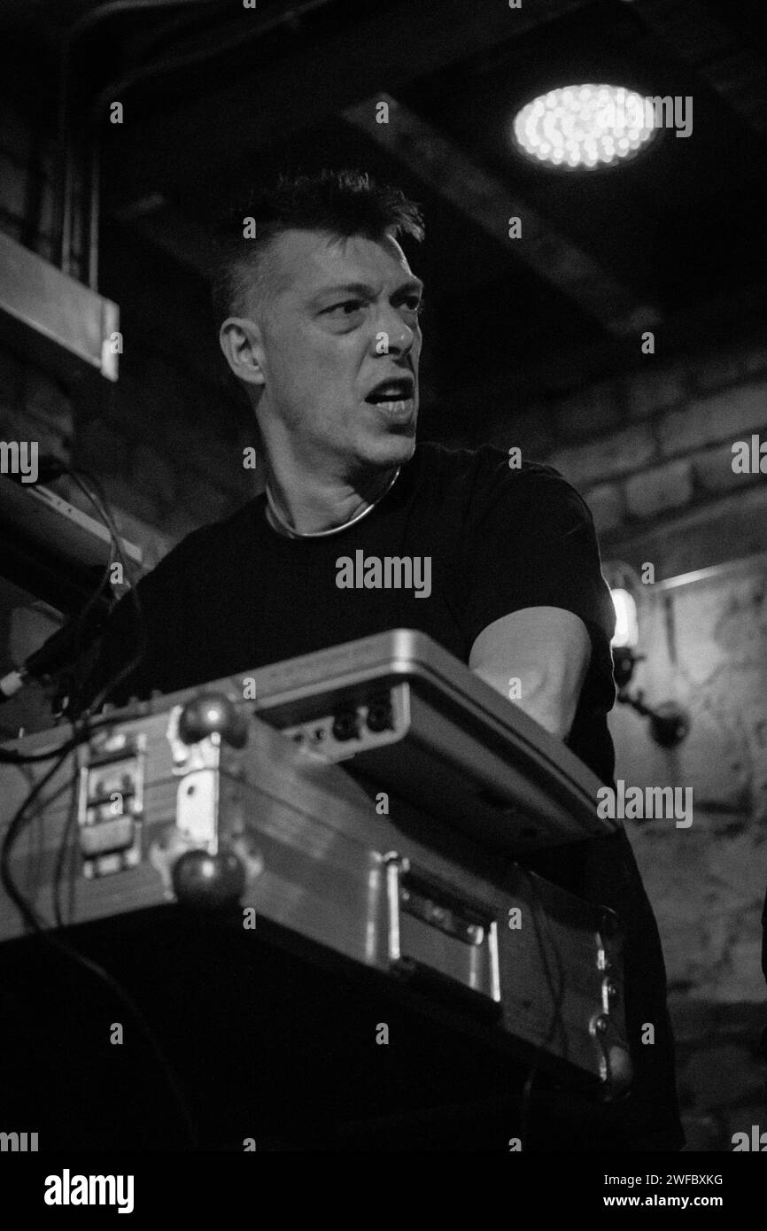 Simon ding archer hi-res stock photography and images - Alamy