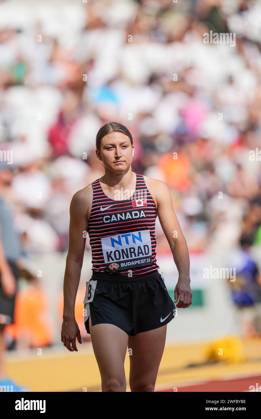 Grace KONRAD participating in the 400 meters at the World Athletics ...