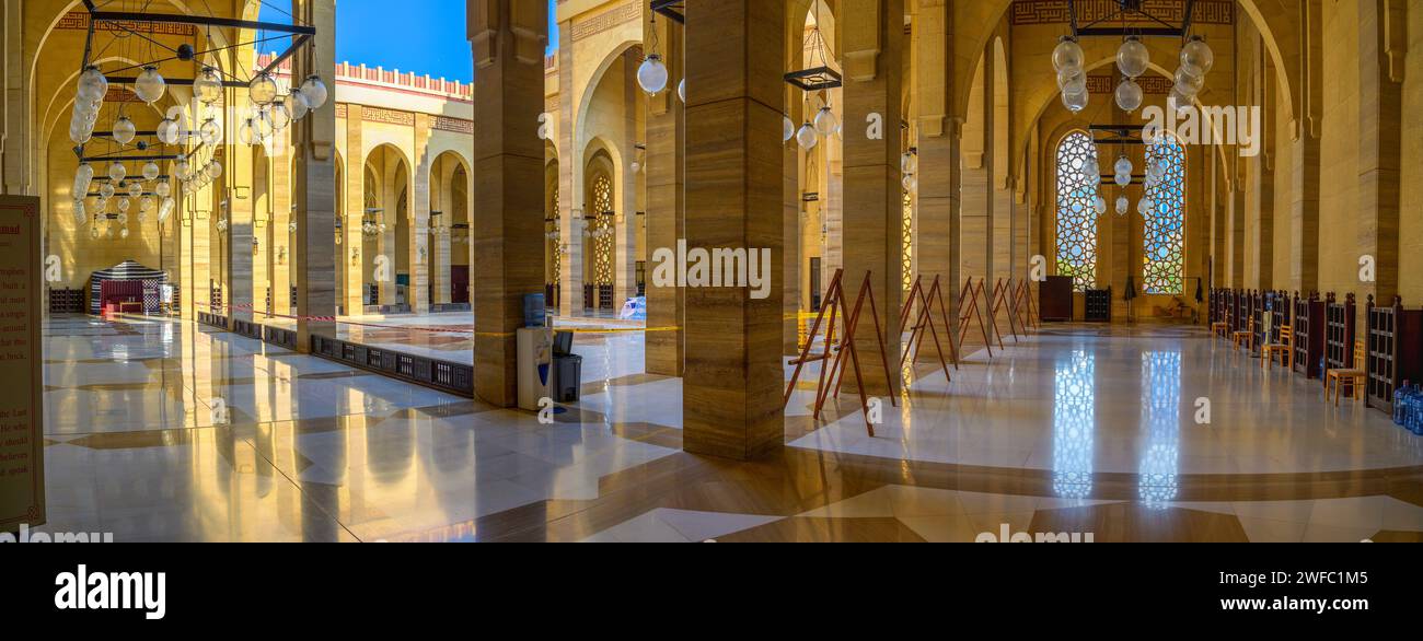 Sunlit interior of Al Fateh Grand Mosque in Manama, Bahrain Stock Photo ...