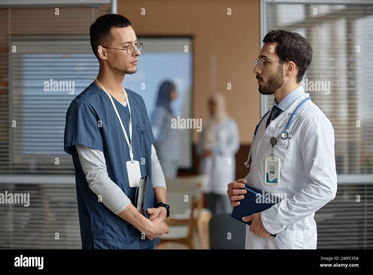 Doctor talk hall hi-res stock photography and images - Alamy