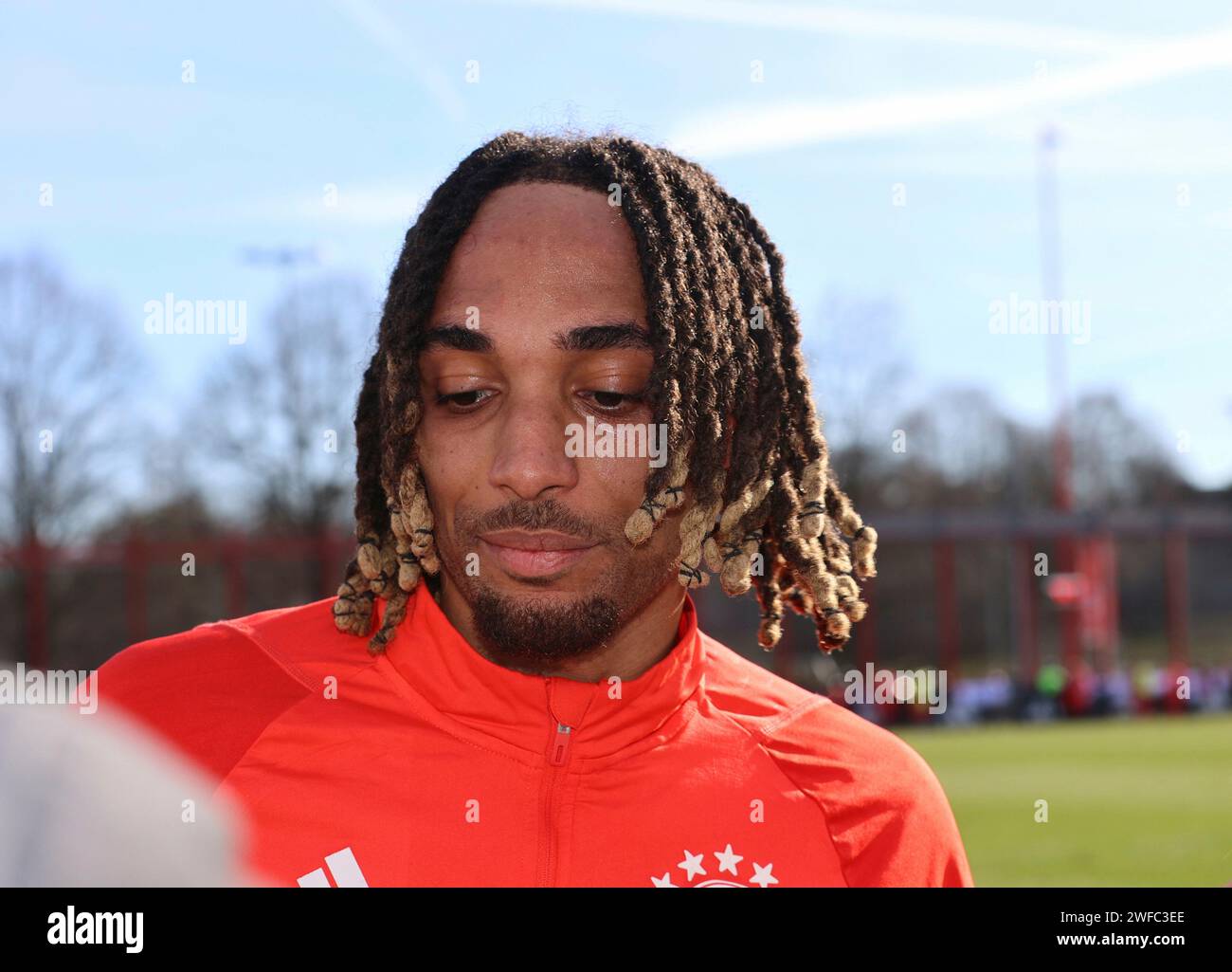 Sacha boey fc bayern munchen kopf hi-res stock photography and images ...