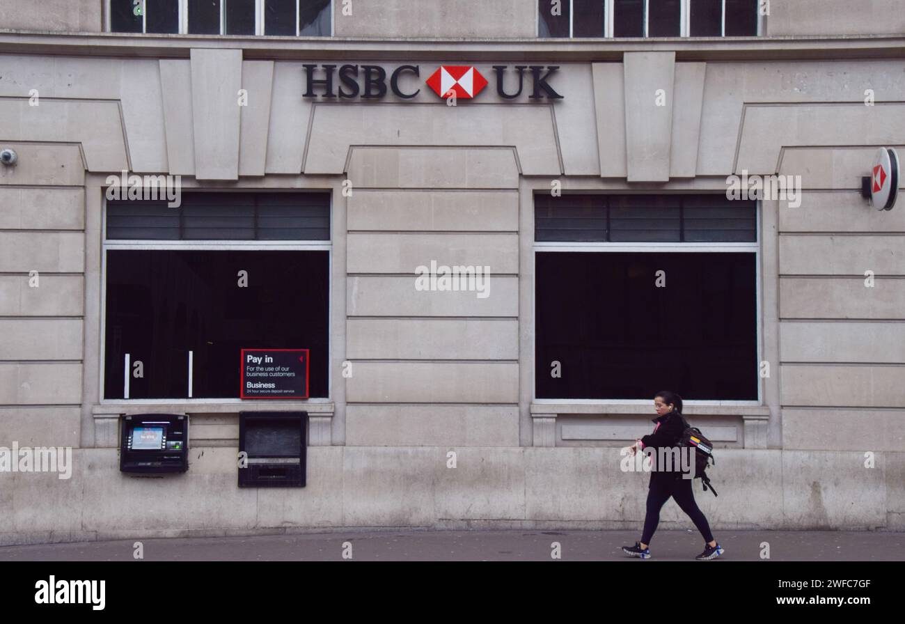 Customer deposits hi-res stock photography and images - Alamy