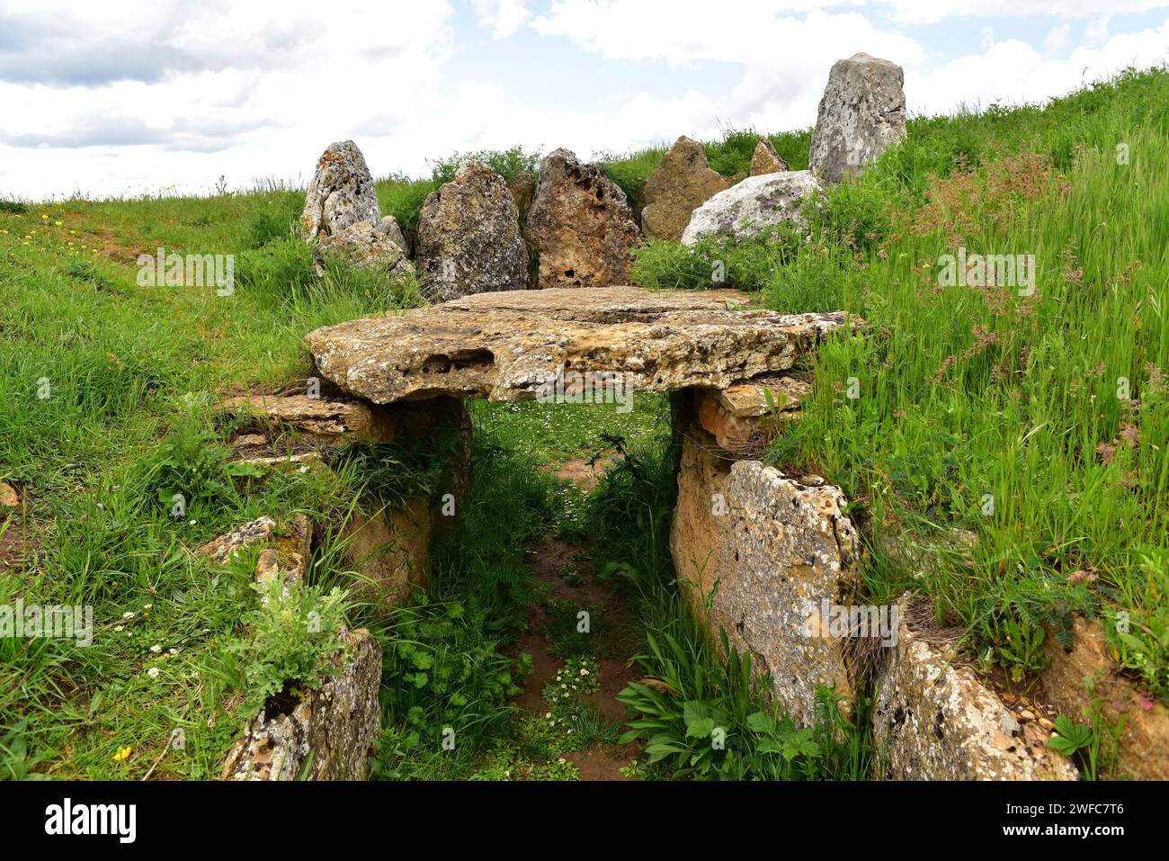 Dolmen de la cotorrita hi-res stock photography and images - Alamy