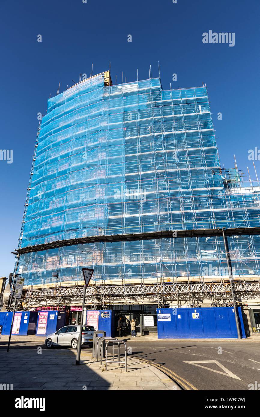 Cladding house hi-res stock photography and images - Alamy