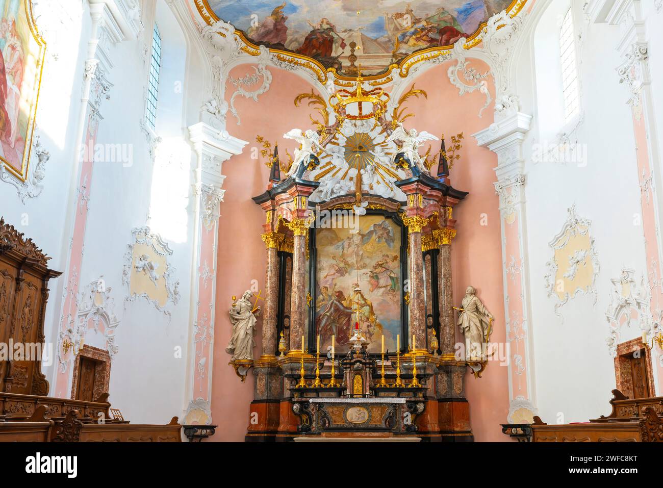 The main altar painting depicts the Royal couple Henrik II and ...