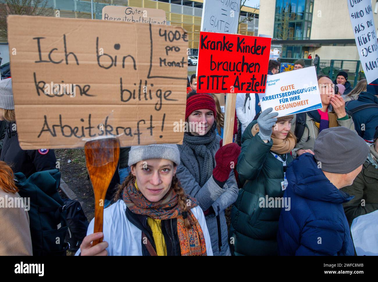 Rostock, Germany. 30th Jan, 2024. Doctors at Rostock University Medical ...