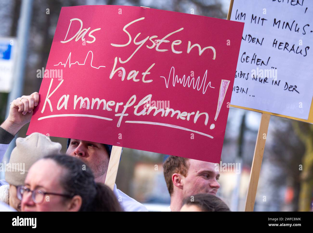 Rostock, Germany. 30th Jan, 2024. Doctors at Rostock University Medical ...