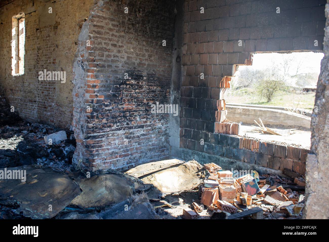 destroyed building interior after fire Stock Photo - Alamy