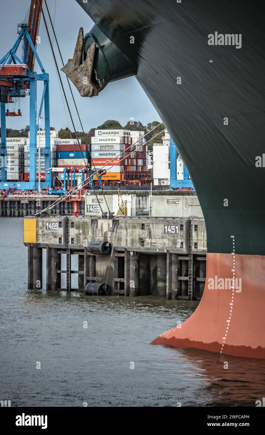 Hamburger Hafen Containerschiff im Containerterminal im Hafen von ...