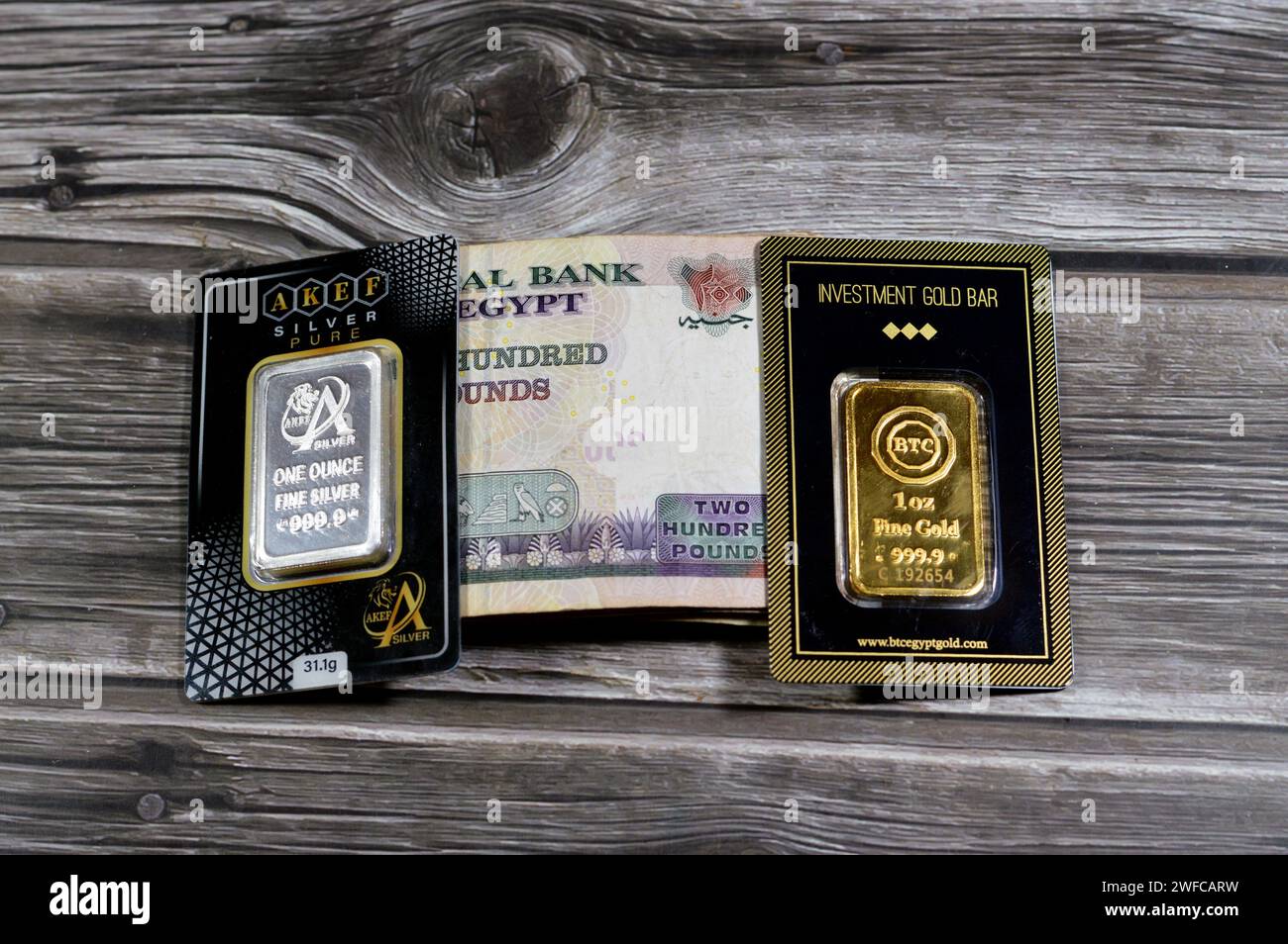 1 oz gold bar hi-res stock photography and images - Alamy