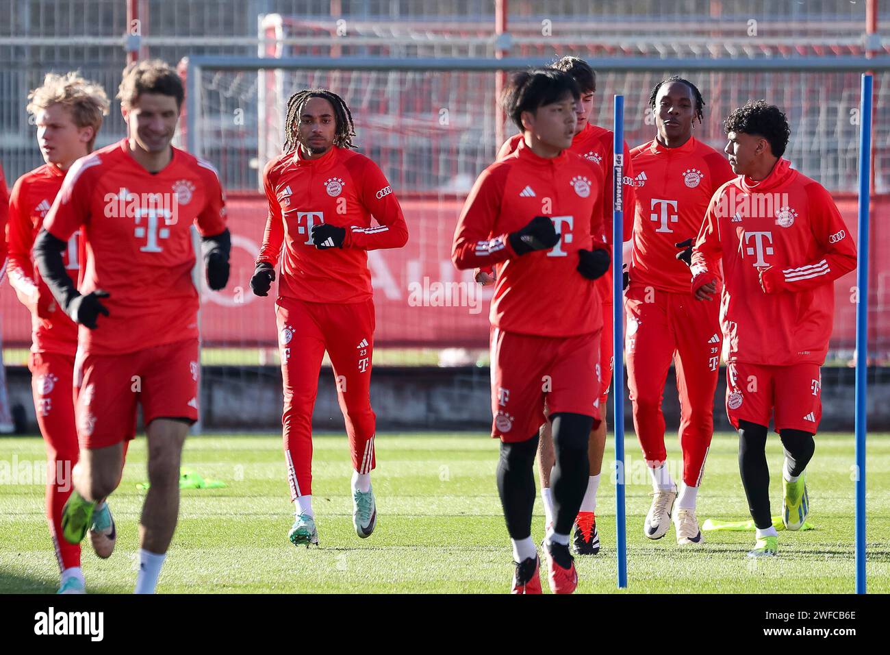 Muenchen, Deutschland. 30th Jan, 2024. Sacha Boey (FC Bayern Muenchen ...