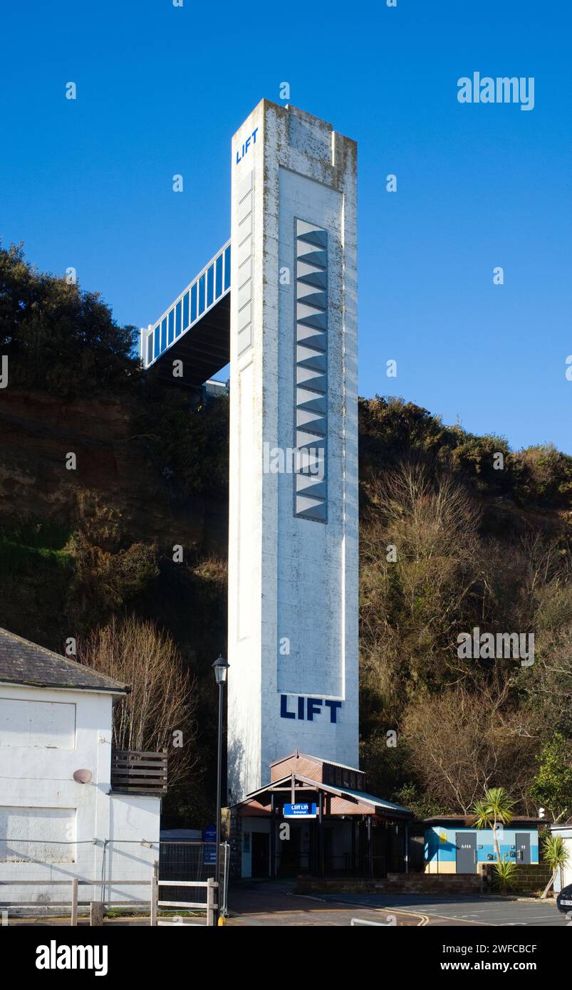The iconic 1950s seaside cliff lift at Shanklin, Isle of Wight Stock ...